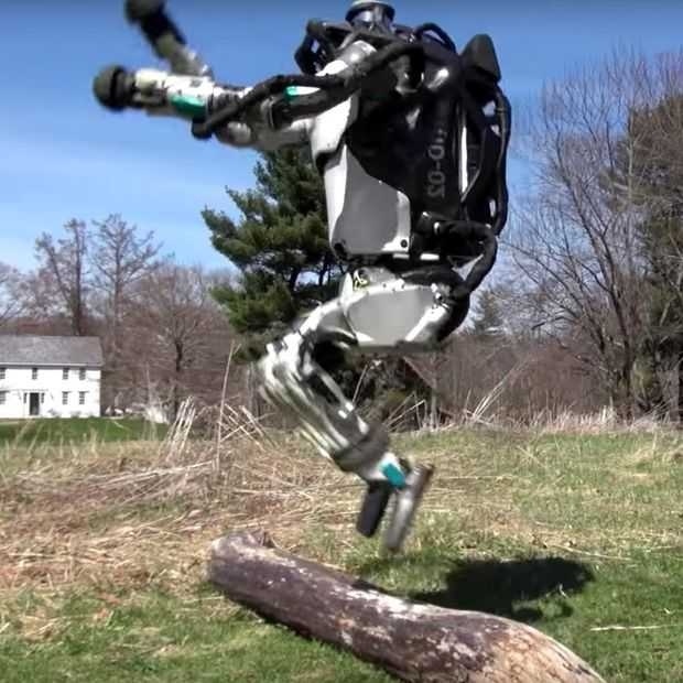 Watch this robot jogging and make a jump - TechWarrant