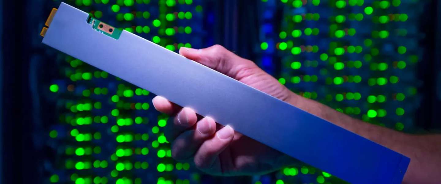 This is how 32 terabytes of storage looks like today - TechWarrant